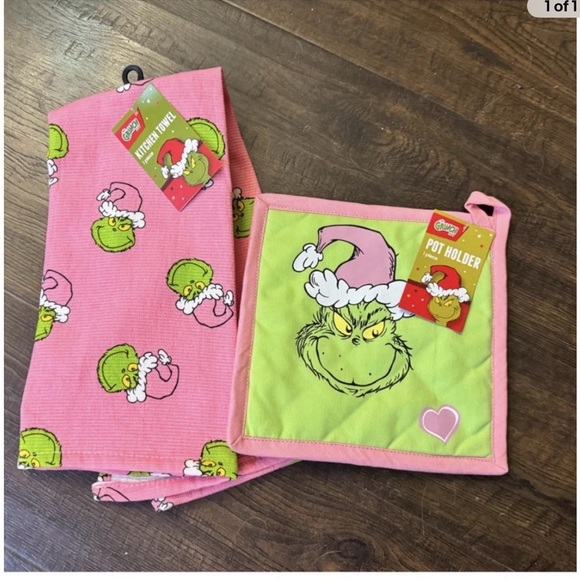 Dr. Seuss | Holiday | Grinch Pink And Green Kitchen Set | Poshmark